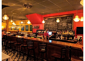 3 Best Italian Restaurants in Milwaukee, WI - Expert Recommendations