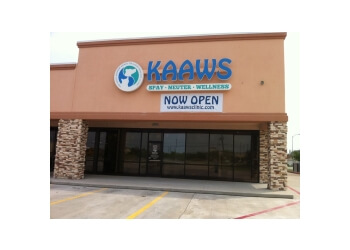 3 Best Veterinary Clinics in Houston, TX - ThreeBestRated