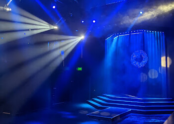 3 Best Night Clubs in Omaha, NE - Expert Recommendations