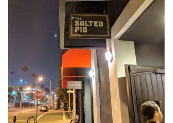 3 Best American Restaurants in Riverside, CA - Expert Recommendations