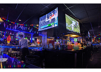 3 Best Night Clubs in Milwaukee, WI - Expert Recommendations