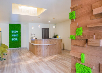 3 Best Spas in Green Bay, WI - ThreeBestRated