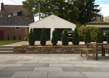 3 Best Landscaping Companies in Pittsburgh, PA - Expert Recommendations