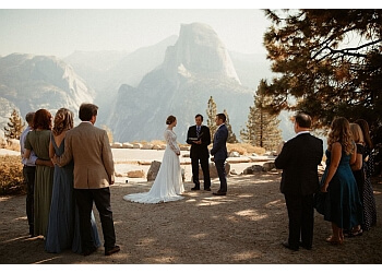 3 Best Wedding Photographers in Modesto, CA - Expert Recommendations