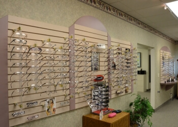 3 Best Eye Doctors in Peoria, IL - Expert Recommendations