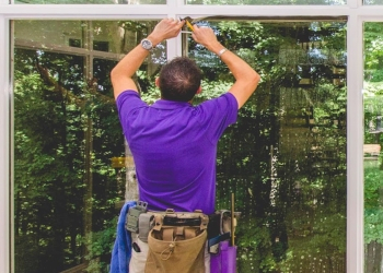 3 Best Window Cleaners in Henderson, NV - ThreeBestRated