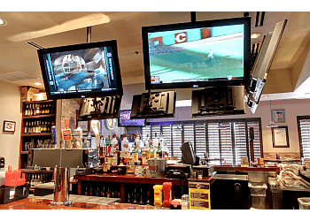 3 Best Sports Bars in Gilbert, AZ - ThreeBestRated