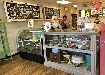 3 Best Cakes in Phoenix, AZ - Expert Recommendations